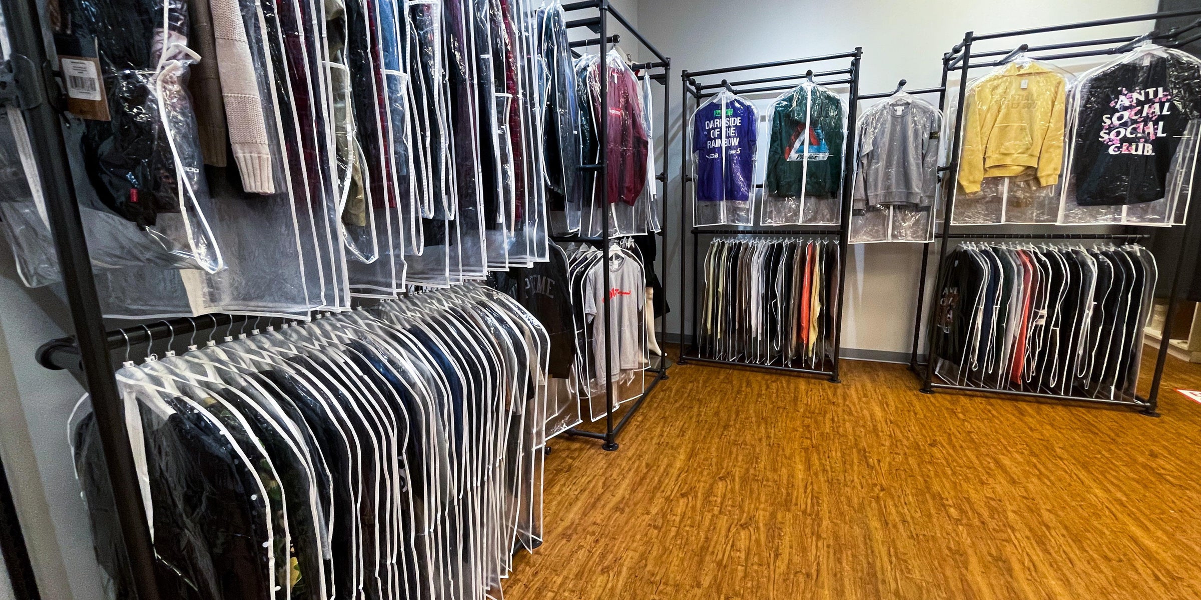 Sweet Exotics: Snacks & Streetwear - Unique Flavors & Authentic Brands